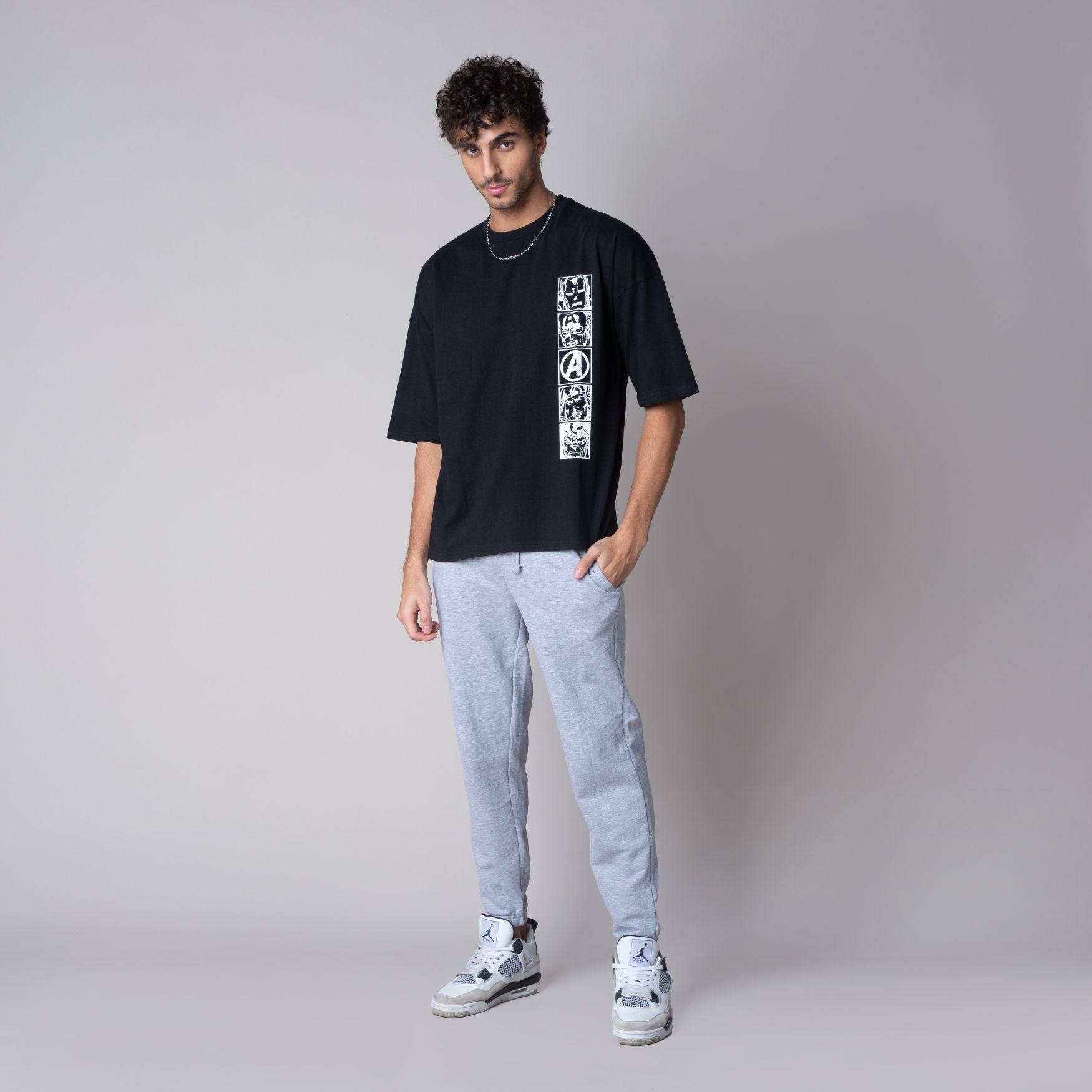 Marvel Avengers Men's Oversized T-Shirt
